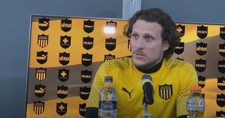 Diego Forlan udzielił wywiadu. Mówił o Atletico, Realu i Barcelonie ... Diego Forlan udzielił wywiadu. Mówił o Atletico, Realu i Barcelonie ...